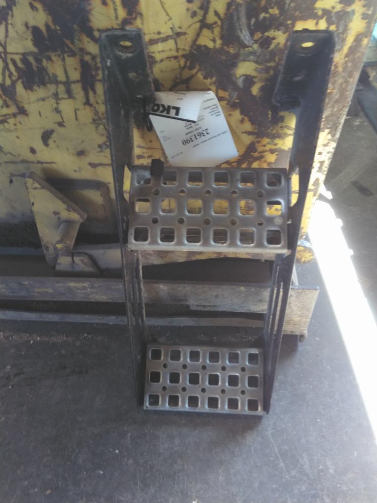 VOLVO VNL FRAME STEP 3610890 | eBay