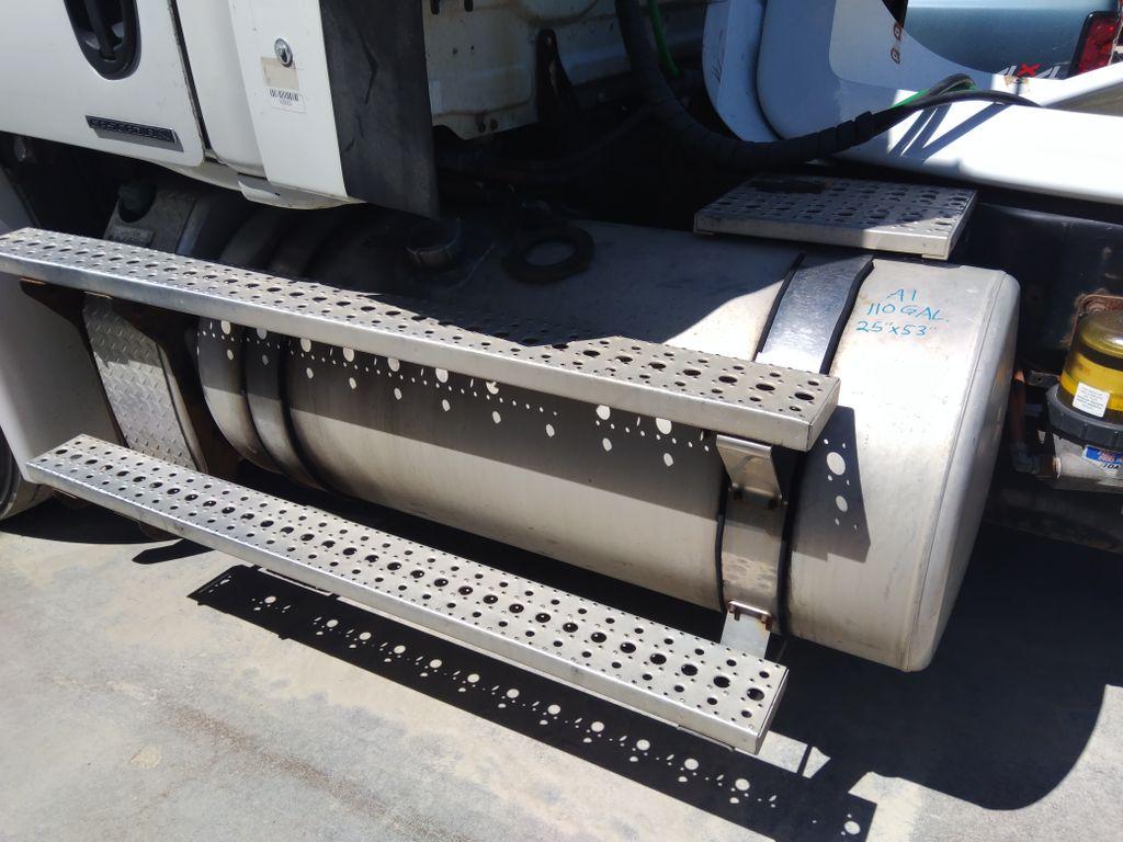 FREIGHTLINER CASCADIA 113 FUEL TANK 3671992 | eBay