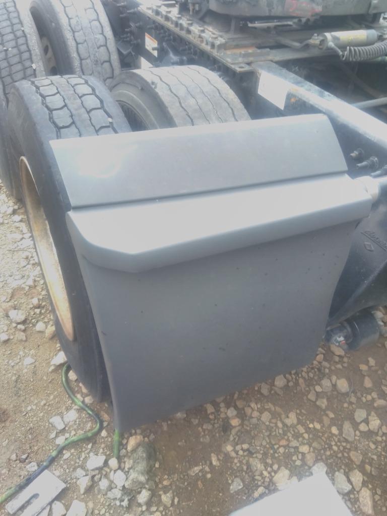 FREIGHTLINER CASCADIA 126 FENDER QUARTER/HALF REAR 3687315 | eBay